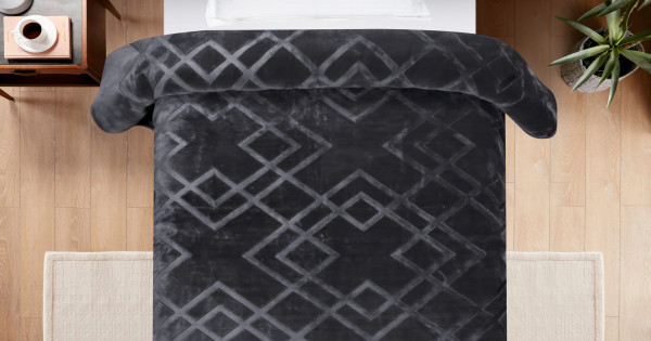 SIGNATURE BLANKET EMBOSSED 160CMX220CM