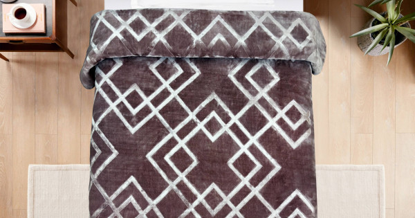 SIGNATURE BLANKET EMBOSSED 200CMX240CM
