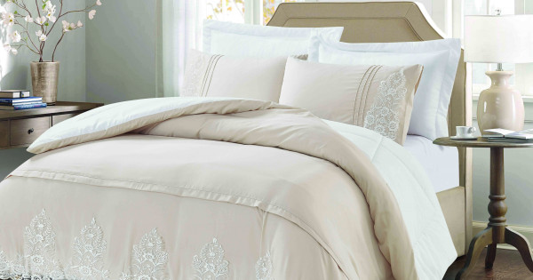 6-Piece Super King Comforter Set with Lace Detail